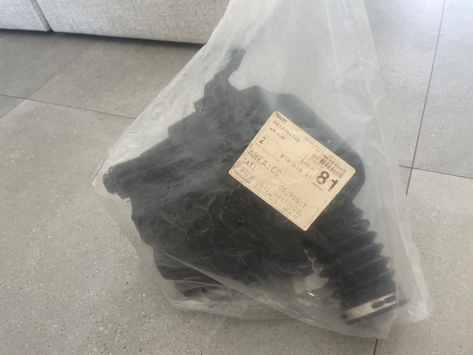 Genuine OEM Mopar Air Cleaner Housing For Chrysler Voyager Pacifica ...