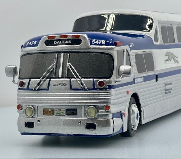 1:32 Scale GM PD-4501 SceniCruiser Greyhound Hand-Built Scale Replica ...