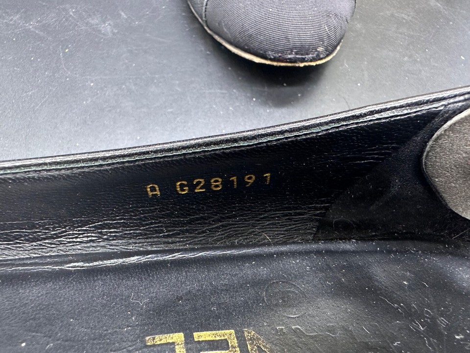 AUTHENTIC CHANEL SHOES FLATS BLACK LEATHER CANVAS CAPTOE GOLD CC LOGO ...