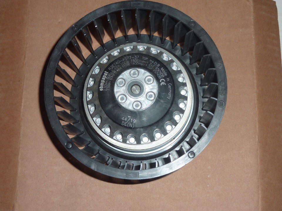 Zehnder J.E. StorkAir motor 500140266 CME/CML 14 WTW 7-12 EBM R2E140 ...