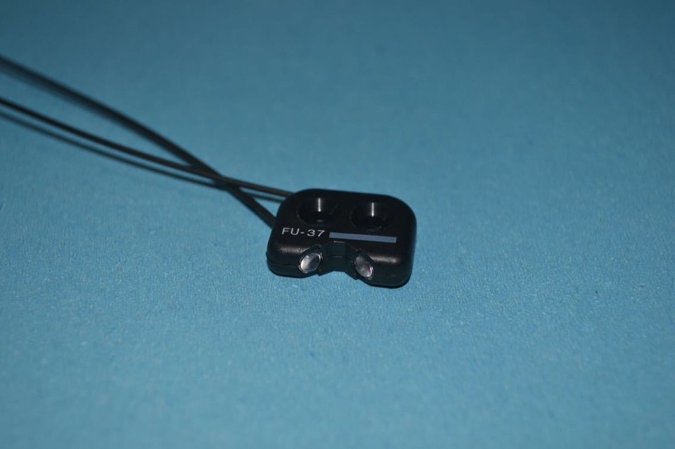 FU-37 FU37 1PC NEW KEYENCE Fiber Optic Sensor | eBay