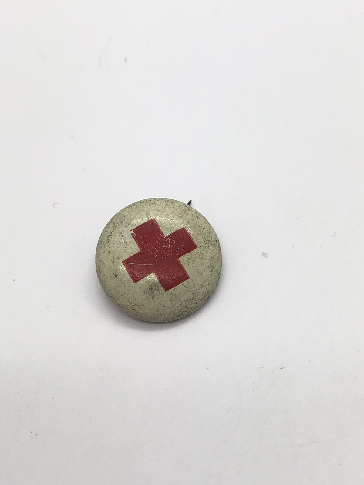 VINTAGE 1/2" RED CROSS LAPEL PIN 1913-1917 GREENDUCK METAL STAMPING CO ...