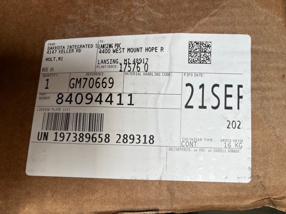 New GM Headliner 2015-2016 Chevrolet Tahoe, with DVD and sunroof, shale ...