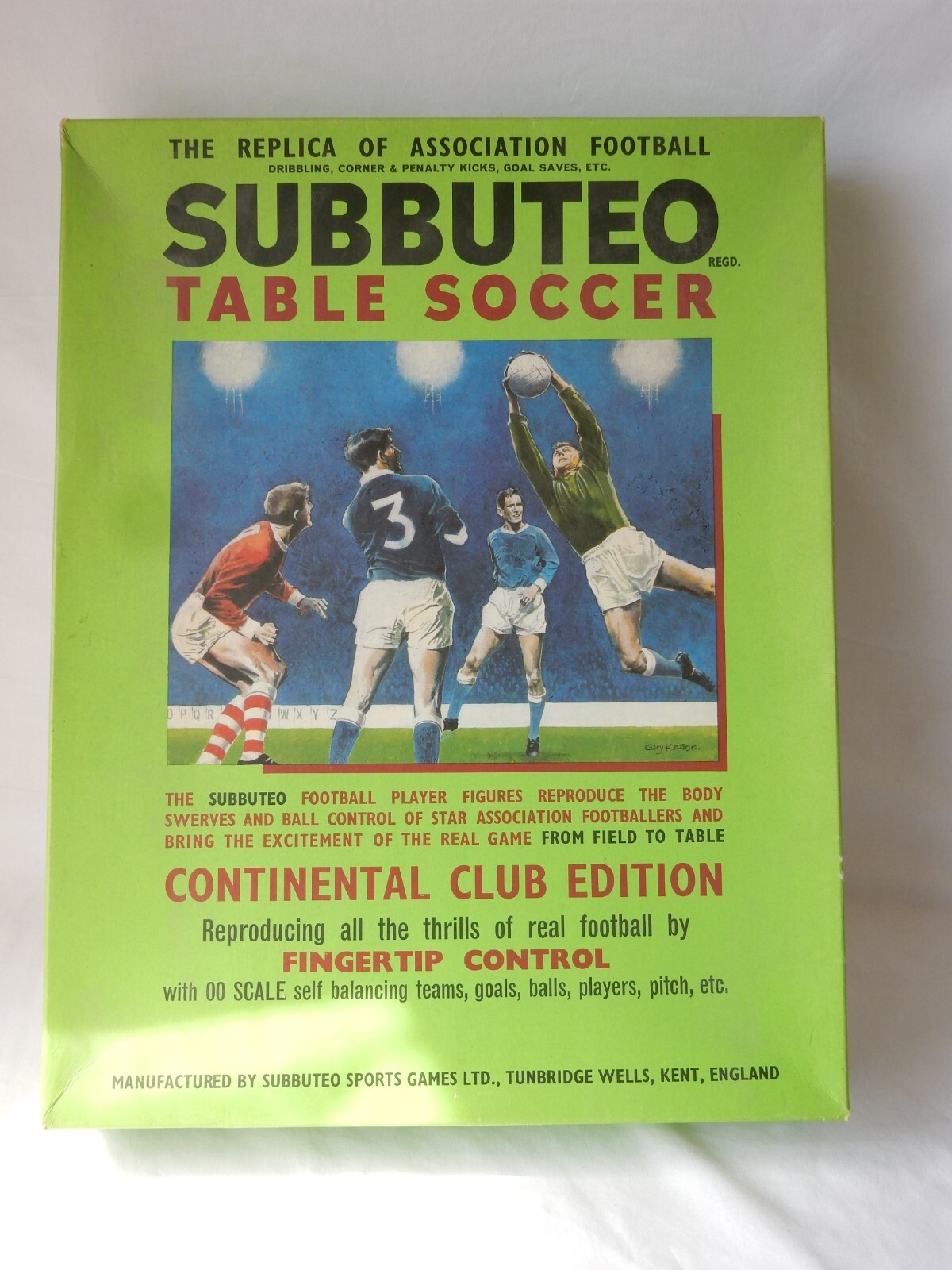 subbuteo table soccer continental club edition Complete, Great ...