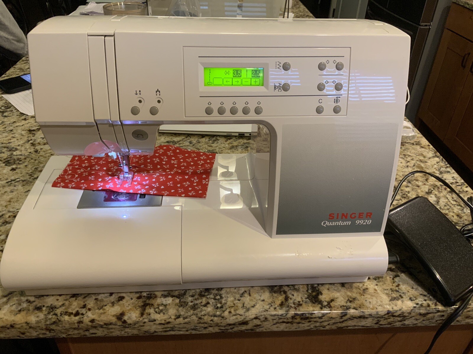 Singer Quantum 9920 Sewing Machine With Accessories | eBay