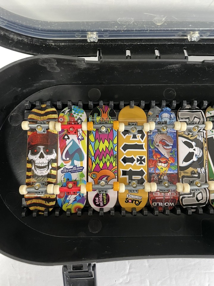 Lot of 20 Tech Deck Fingerboard Skateboards With Display Case And Extra ...