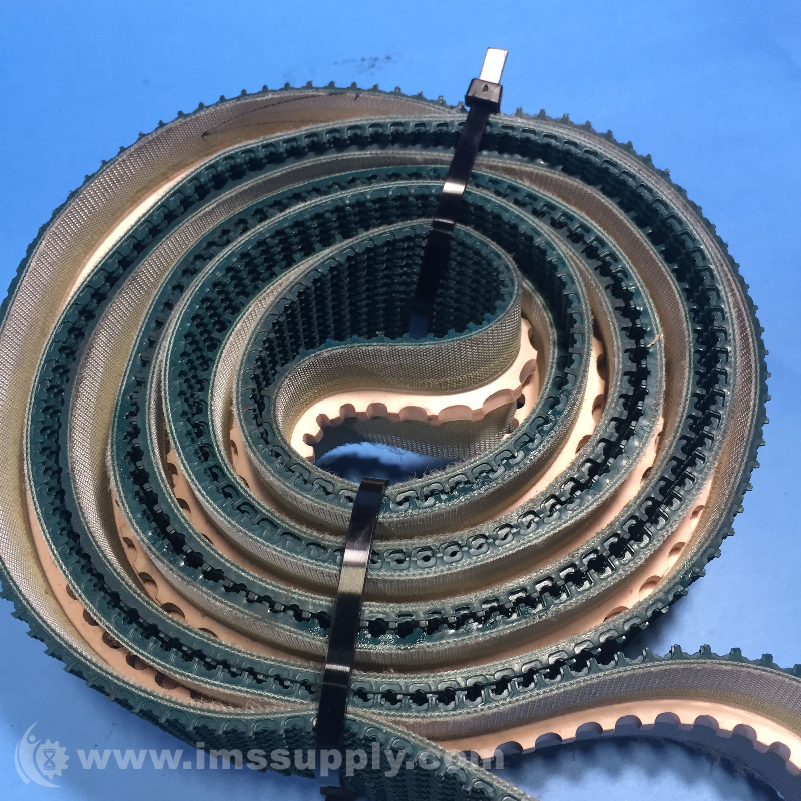 AIP SL-8C(G)P20 W/CENTER RIB 50X3870 Conveyor Belt, Rubber, 1 Ply FNIP ...