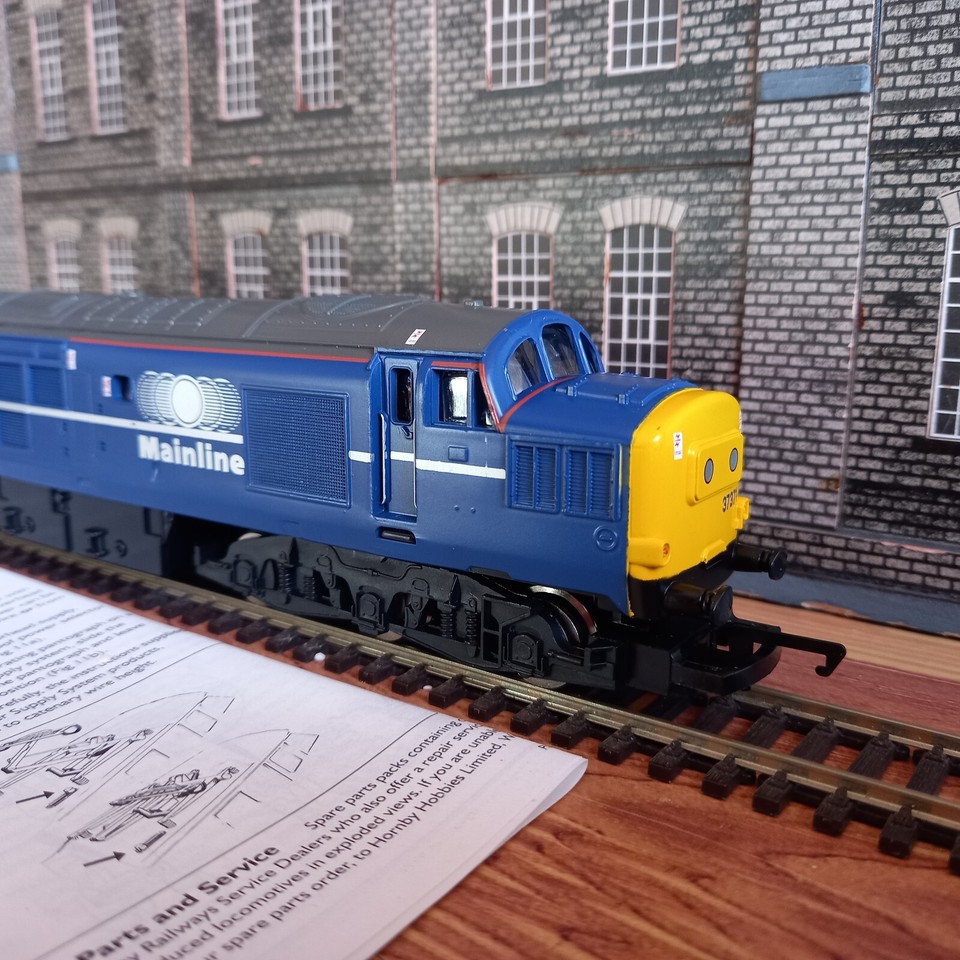 Hornby R2012A Class 37 No 37371 In Mainline Blue Livery | eBay UK