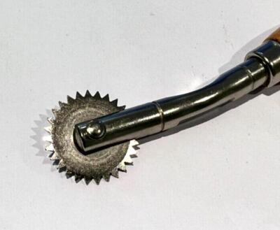 Tracing Wheel/Pattern Tracer with Sharp Teeth-Wood Handle. Length: 140 ...