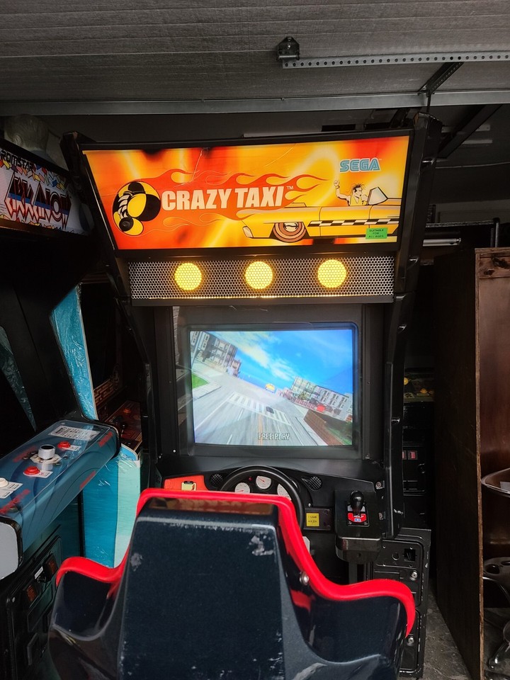 CRAZY TAXI Racing Sit Down Driving Arcade Video Game Machine - CRT ...