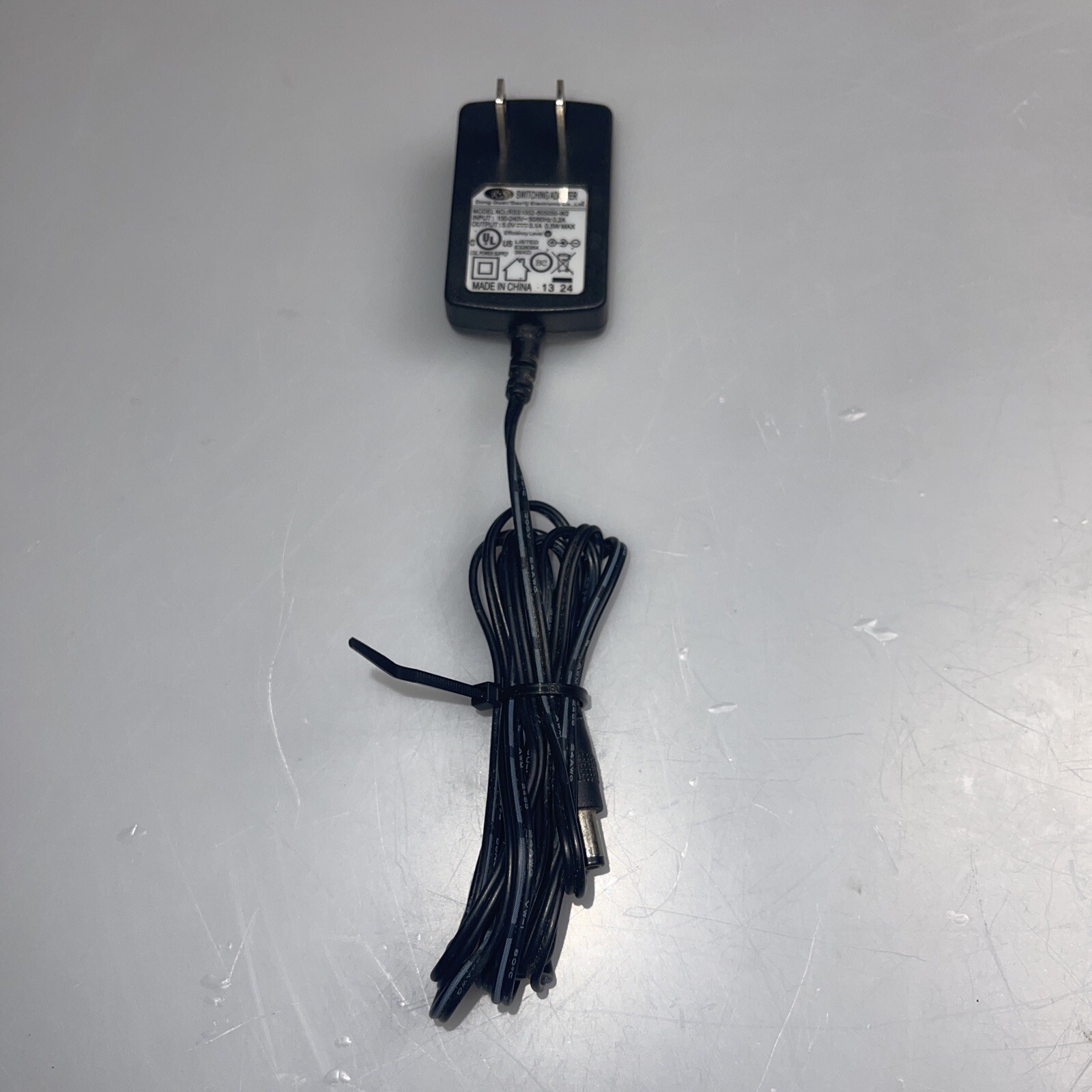 Genuine Dong Guan RSS1002-005050-W2-B Power Adapter 5.0V - 1.0A, 3.5mm ...