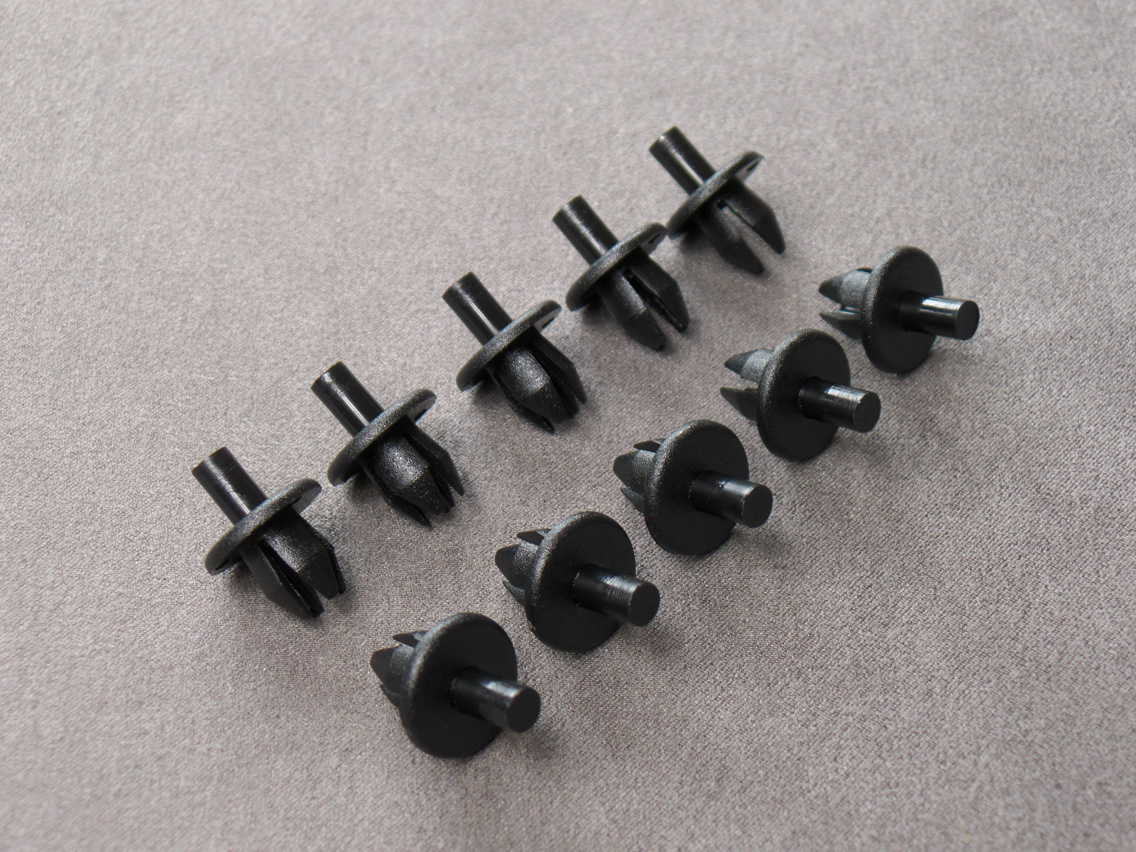 10x Radkasten Spreizniete Befestigung Klip Opel Saab Fiat Daewo 1719245 ...