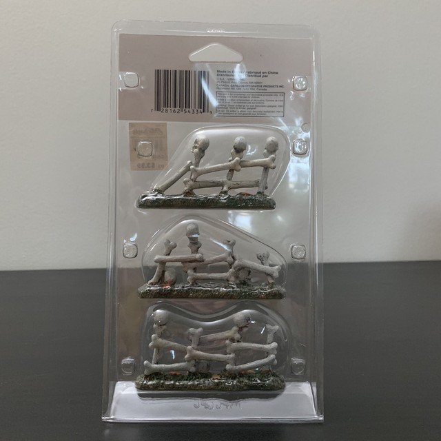 Lemax Spooky Town 2005 Halloween Bone Fence 3pc Set Skeleton Skulls ...