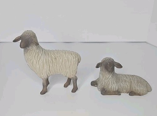2012 Willow Tree Sheep Sheltering Animals For Holy Family Lot Of 2 EUC ...