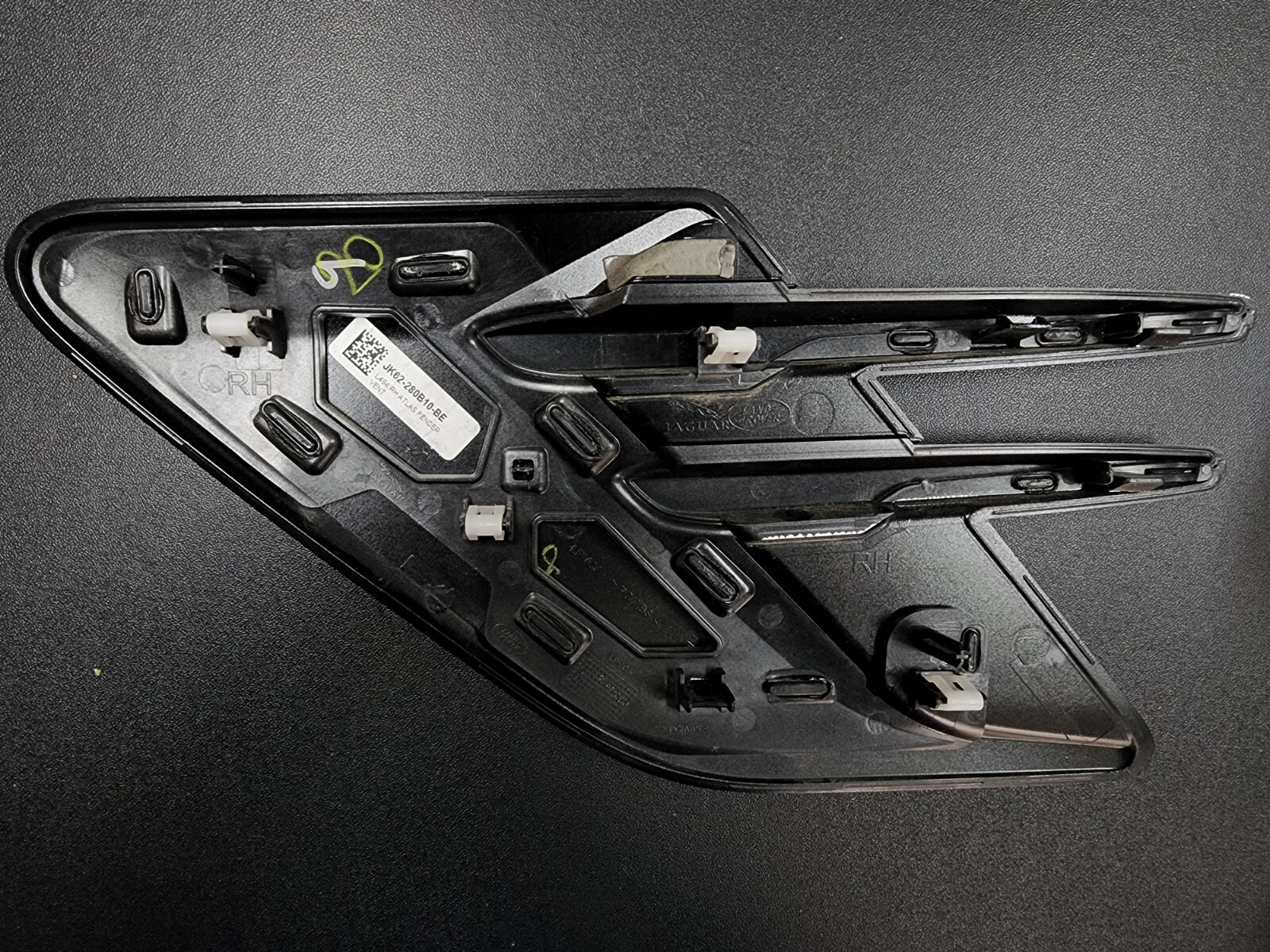 Land Rover Range Rover Sport Moulding Front Right Wing LR098785 | eBay