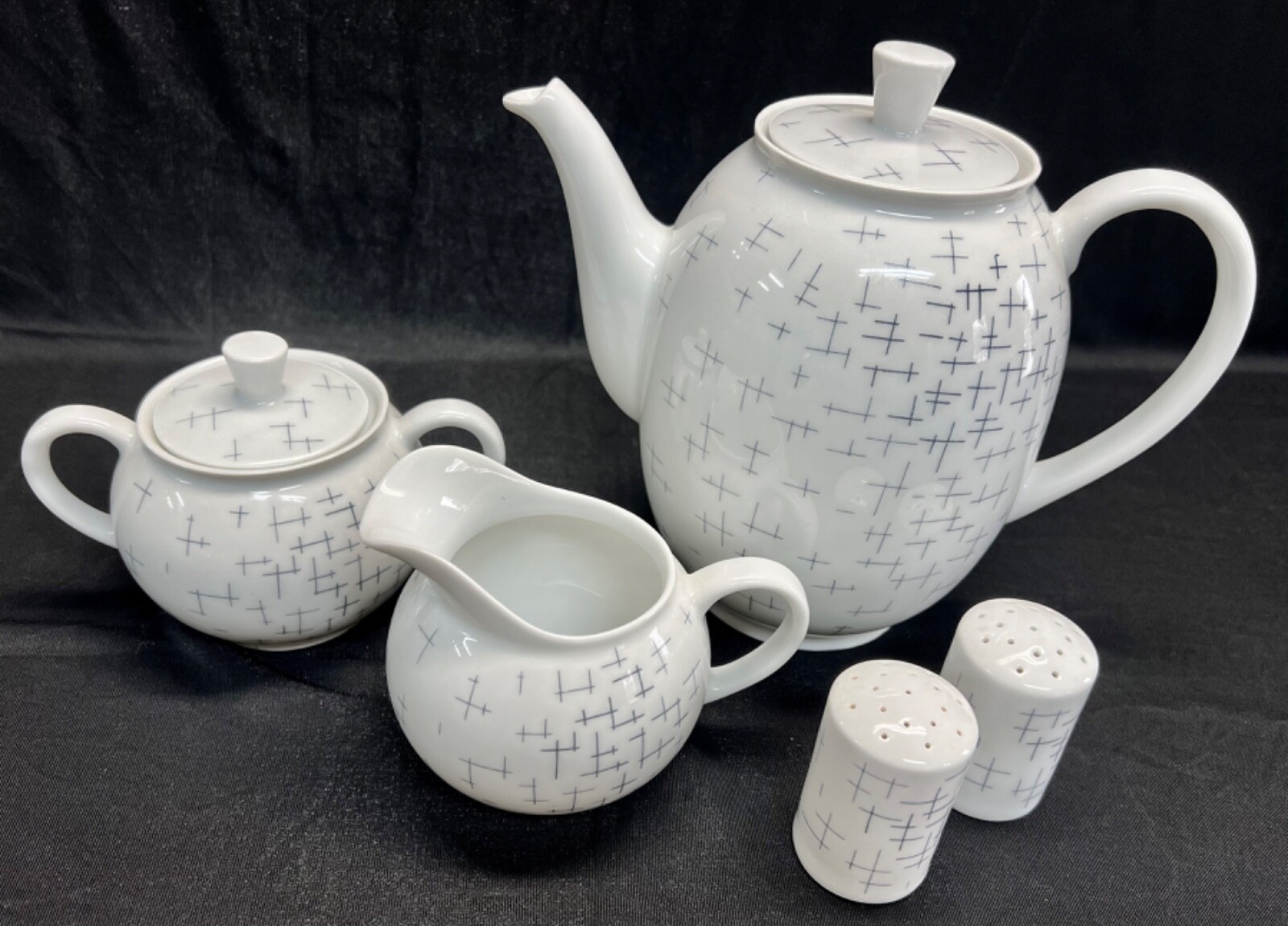 Arzberg Crossroads Tea Pot, Cream & Sugar, Salt & Pepper Herman Gretsch ...
