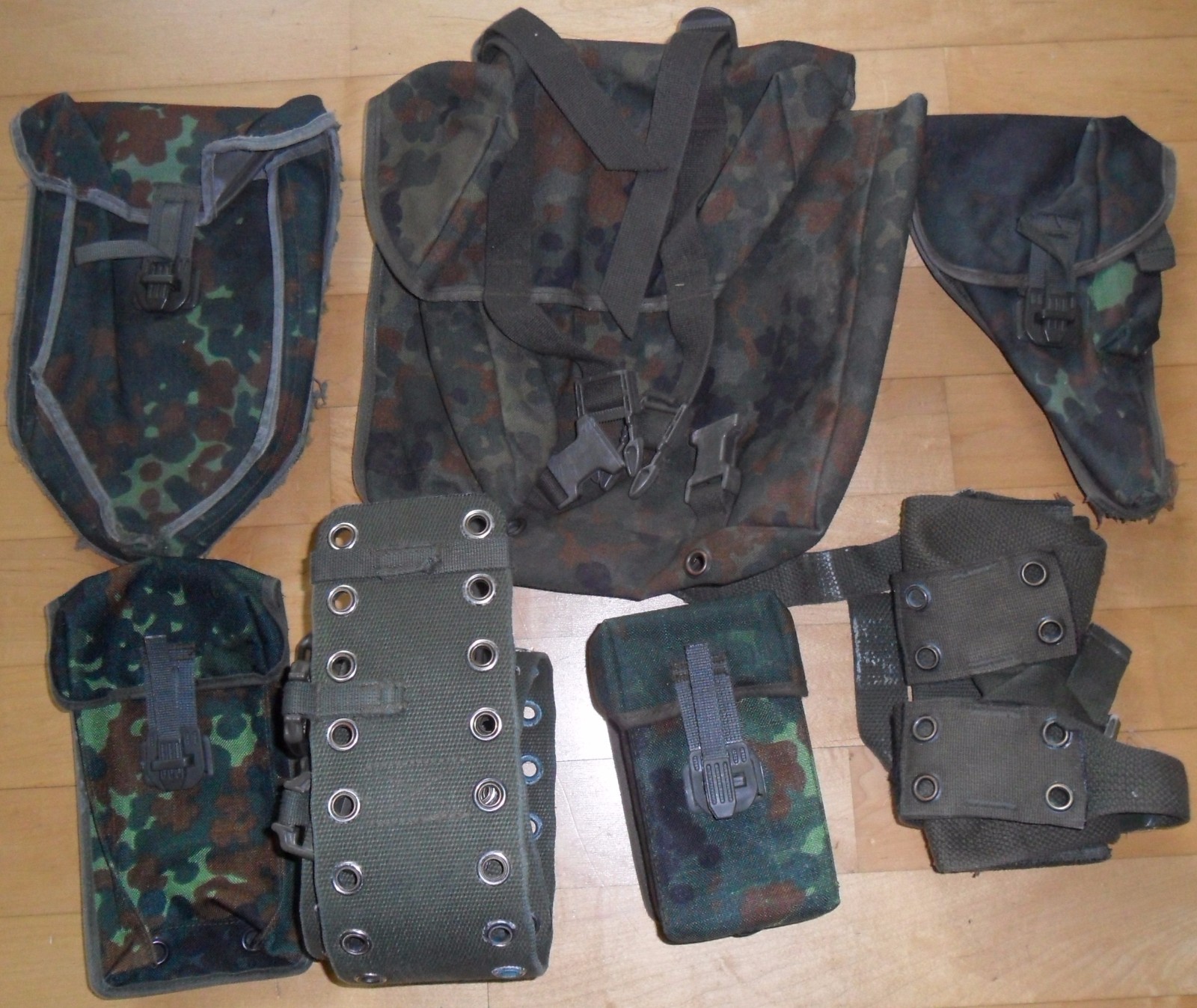 BW Lochkoppel Tragesystem 8 tlg. Flecktarn Koppeltragegestell ...