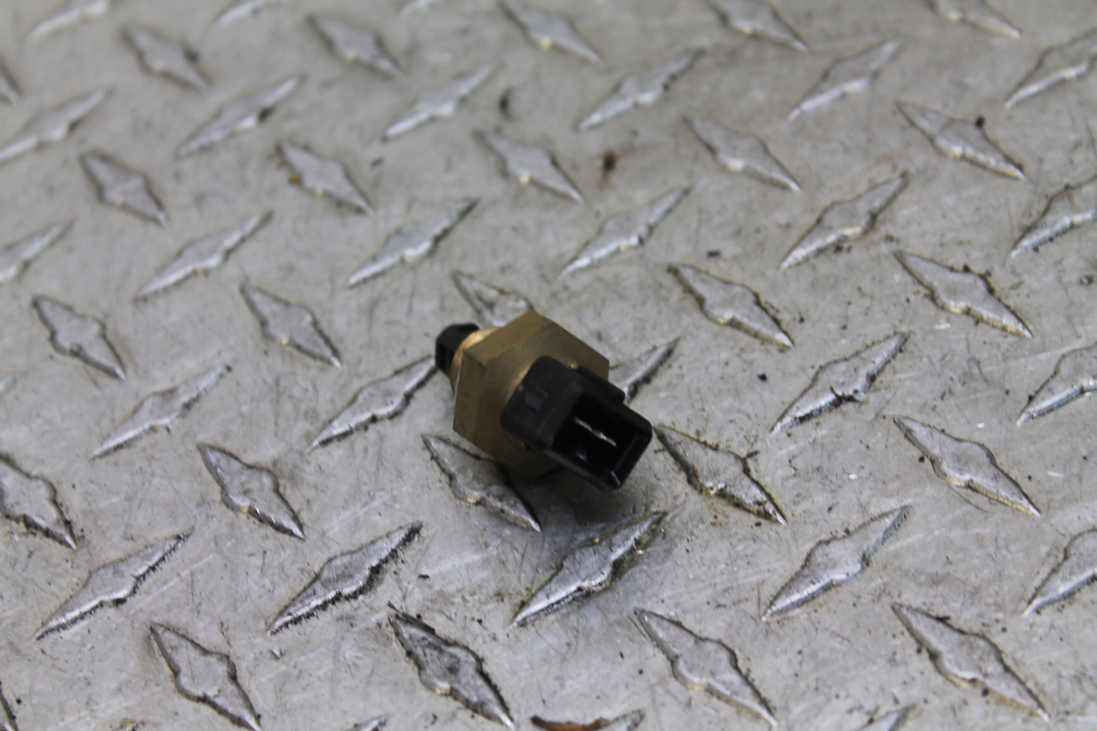 13 HYOSUNG GT650R AIR INTAKE TEMPERATURE TEMP SENSOR | eBay