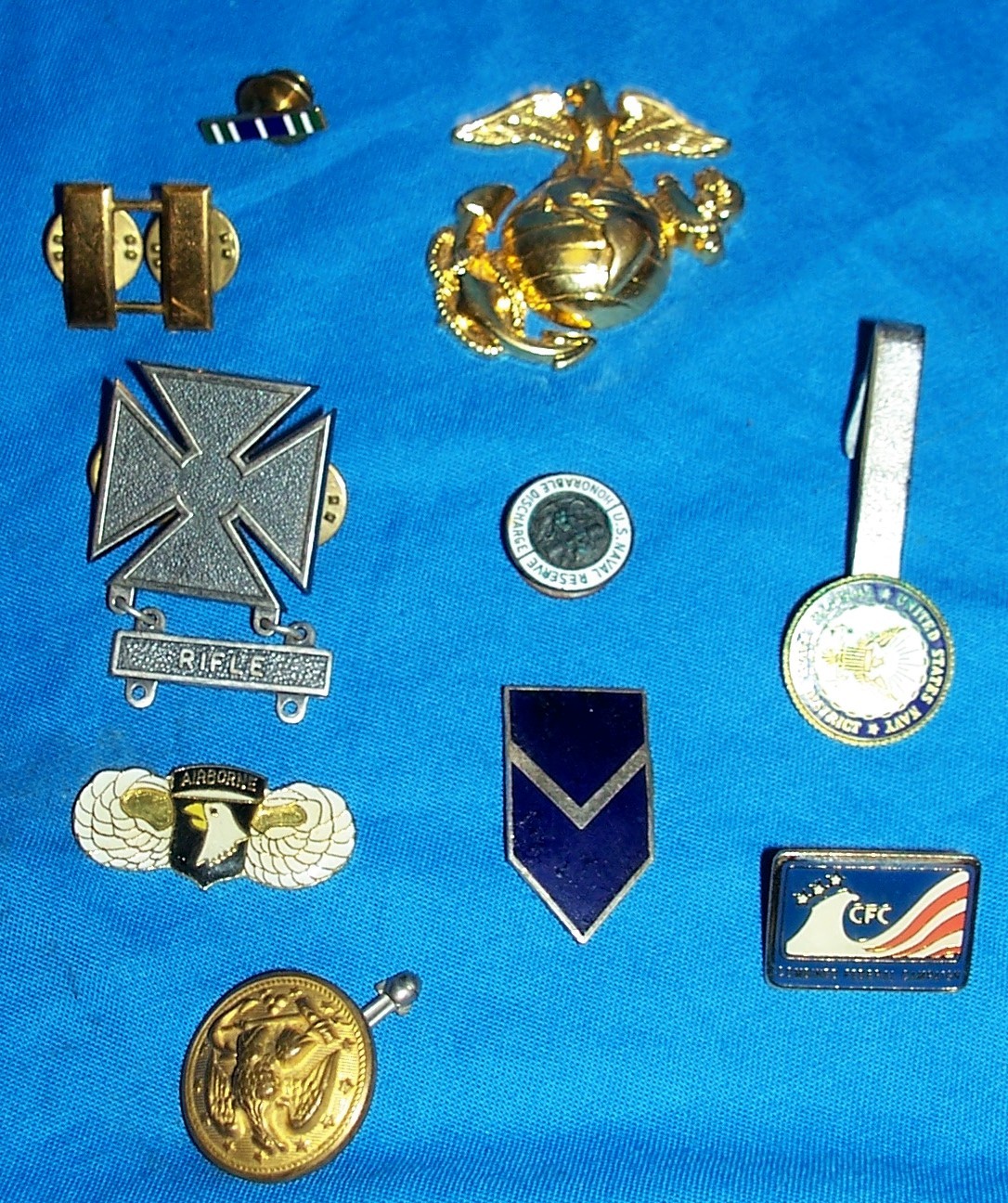 Misc. Army Marine Pins Button Tie Tack Medal US USGI Emblem Insignia ...