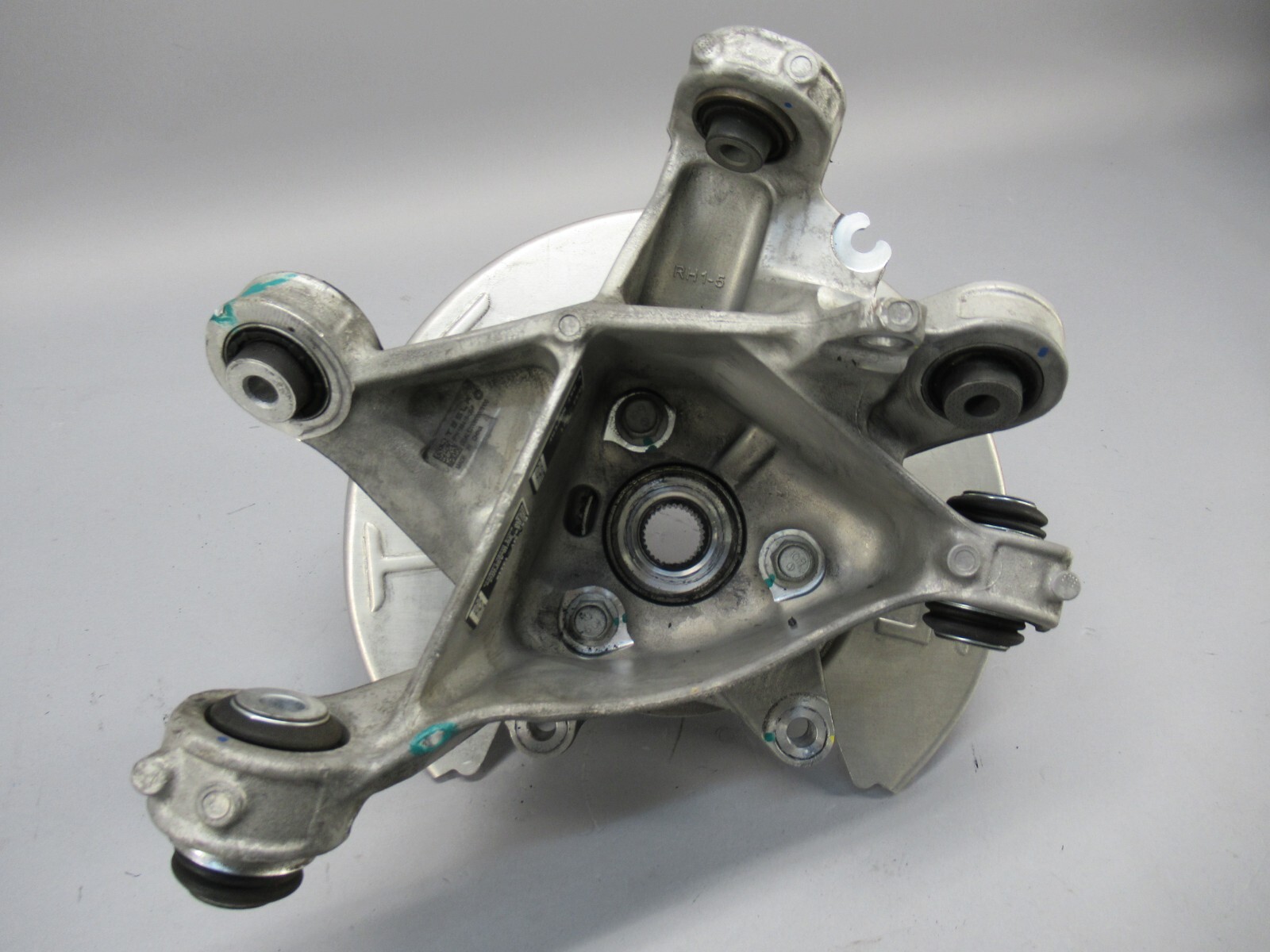 Tesla Model Y Rear Right Knuckle 1188416-00-F | eBay