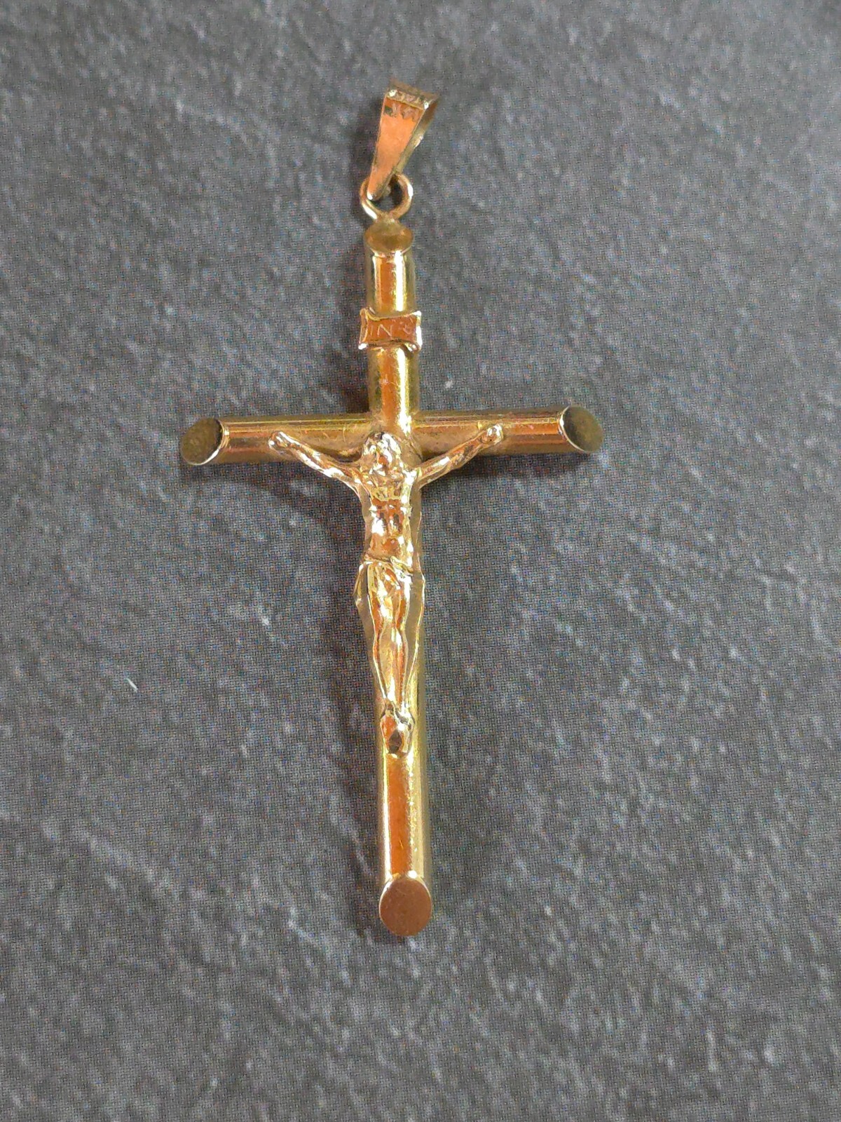 14k Yellow Gold Crucifixion Jesus on the Cross Christ… - Gem