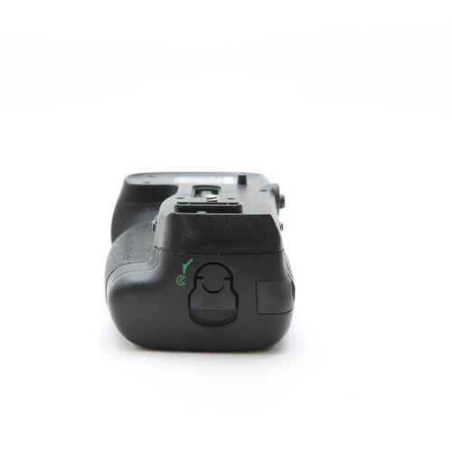 Nikon Multi-Power Battery Pack MB-D18 (for Nikon D850 camera) -Near ...