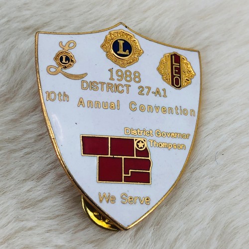 1988 Lions Club LEO 10th Convention Wisconsin 27-A1 District Enamel ...