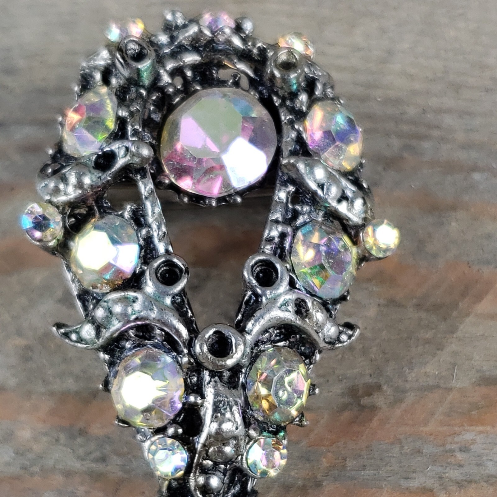 Vintage Victorian Iridescent Rhinestones Dangle Brooc… - Gem