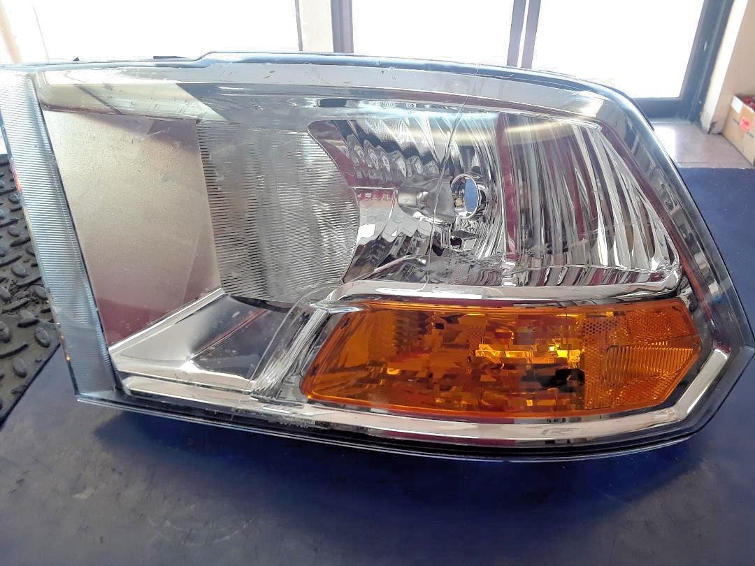 . Chrysler Dodge Pickup Headlight 55277409AG HAS BROKEN CLIP DRIVERSIDE ...