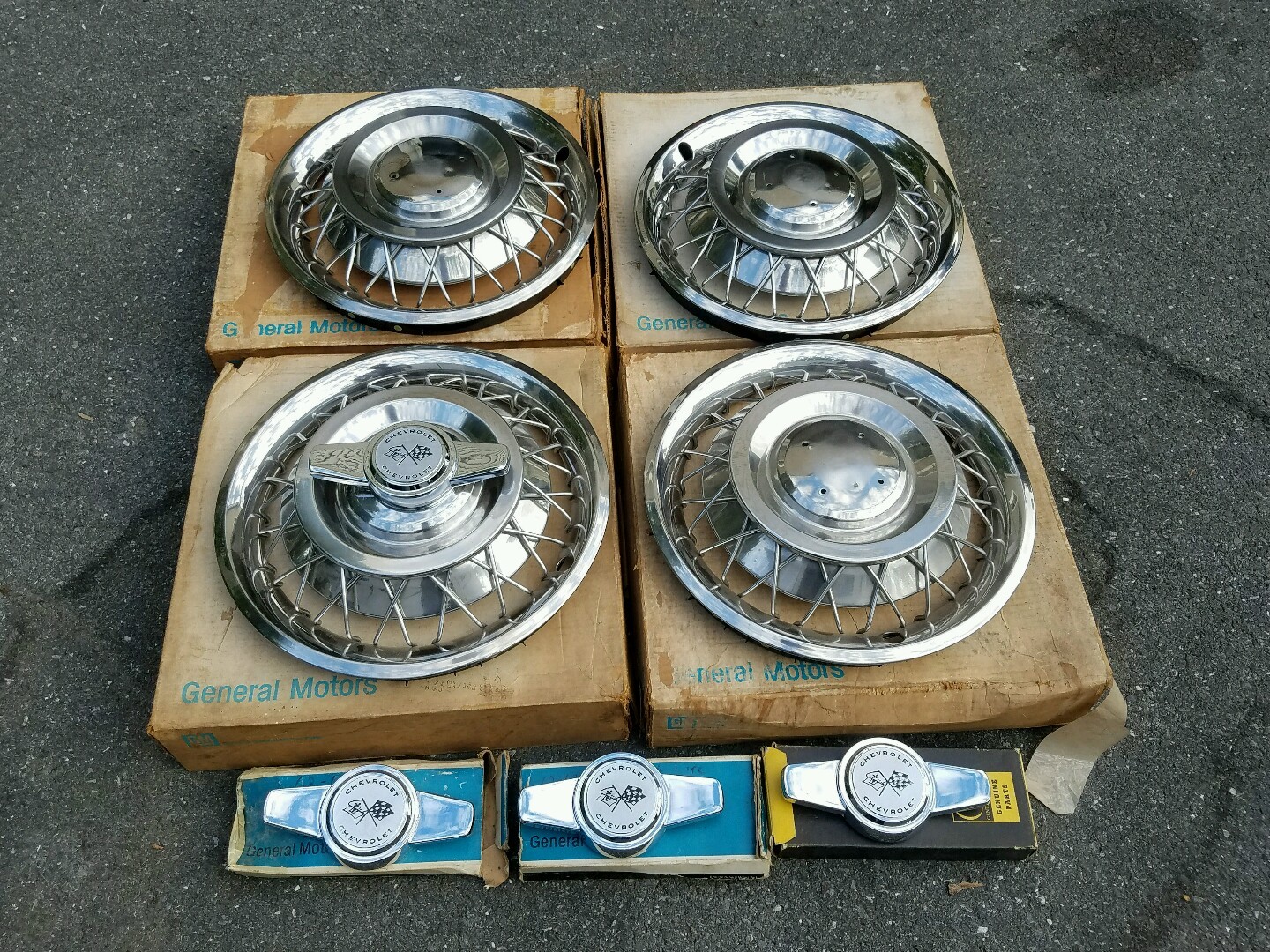 NOS GM 1962 63 Chevrolet Wire wheel Spinner Hubcaps 3826516 | eBay