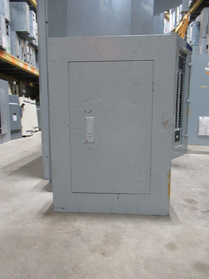 ITE CDP8A Panelboard, 100 Amp Main Lug, 120/208 Volt, 3PH 4W, 30 CKT ...