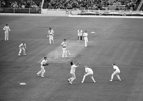 Keith Stackpole Of Australia Is Dropped By John Snow 1972 OLD CRICKET ...