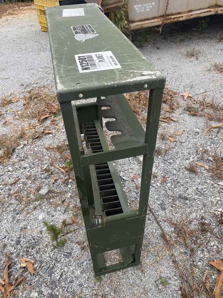 Military SMALL ARMS 10 RIFLE GUN RACK STORAGE Lockable Gun Army M12 ...