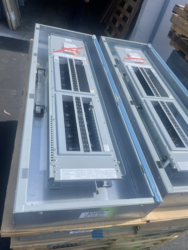 1-400 AMP 480V MAIN LUG PANELBOARD 60 SPACE 3PHASE 4 WIRE COMPLETE ...