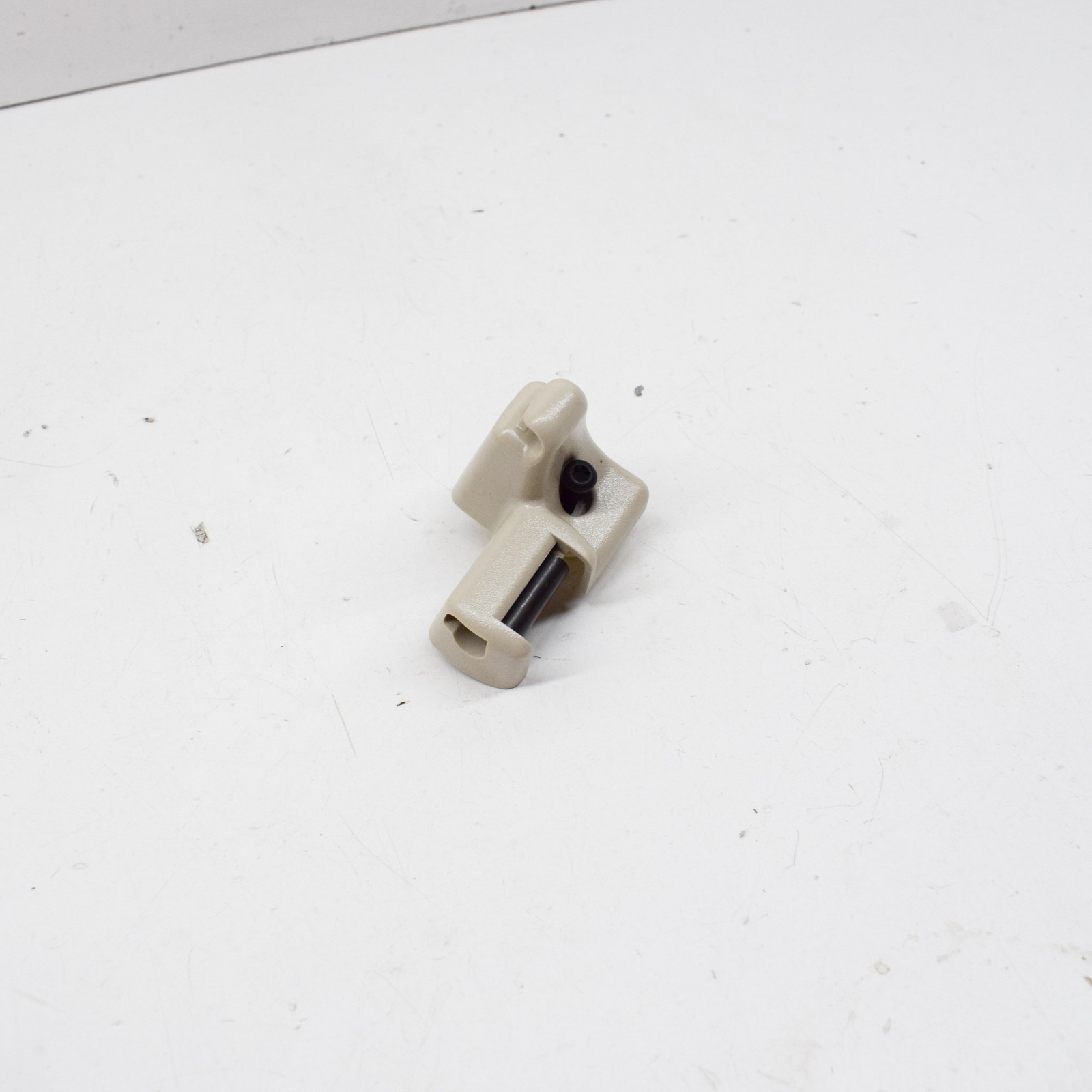 LR RANGE ROVER L322 Sun Visor Left Retaining Clip EGP000050NUG NEW | eBay