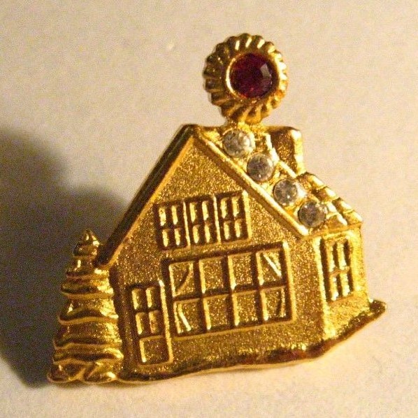 A Frame House Xmas Lapel Pin - Vintage Christmas Rhinestone Home ...