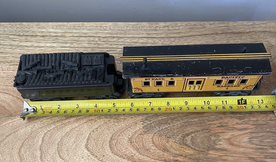 Vintage Marx ST PAUL & Pacific #1 Baggage Car With Coil Car. Tin Metal ...