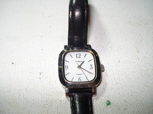 NICE TIMEX INDIGLO ANALOG LEATHER BAND LADIES SQUARE WATCH NEW BATTERY ...