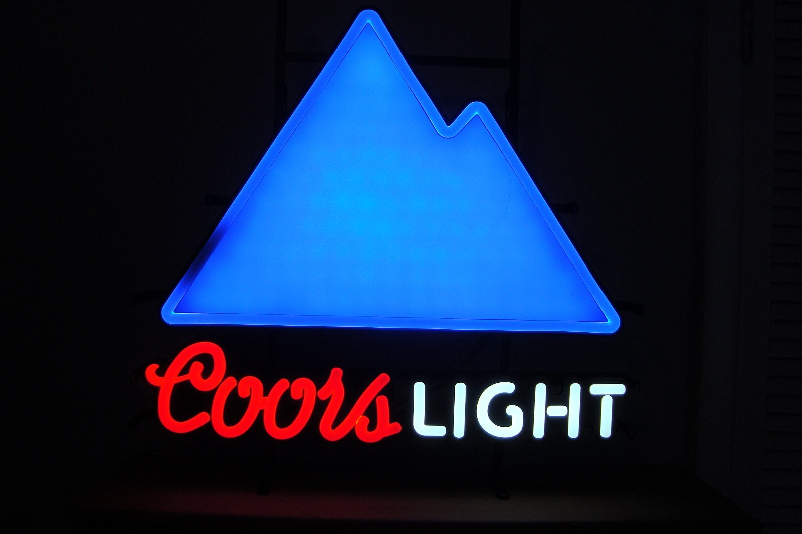 COORS LIGHT BEER LED BAR DECOR COLOR CHANGING SIGN | eBay