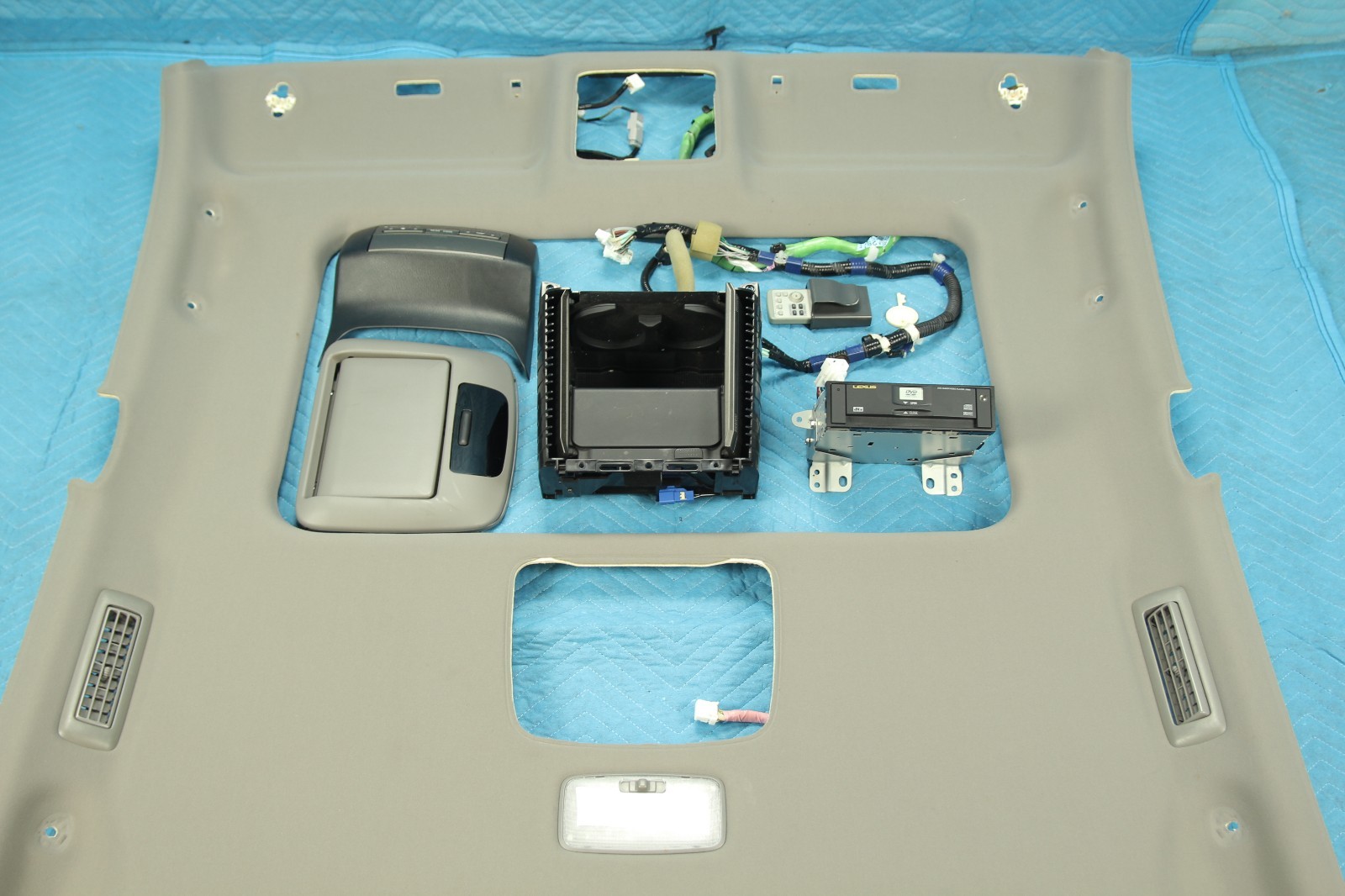 Lexus GX470 TV DVD Full Rear Entertainment System w/ Headliner Gray 03 ...