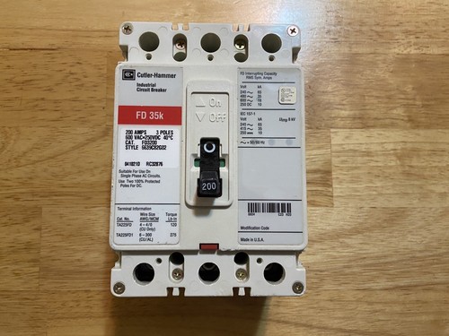 Cutler Hammer FD3200 FD 35K 3 Pole 200 Amp 600 Vac Industrial Circuit ...