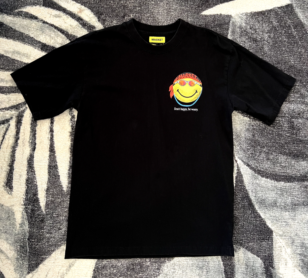 Chinatown market Black t shirt smiley face graphic size L | eBay