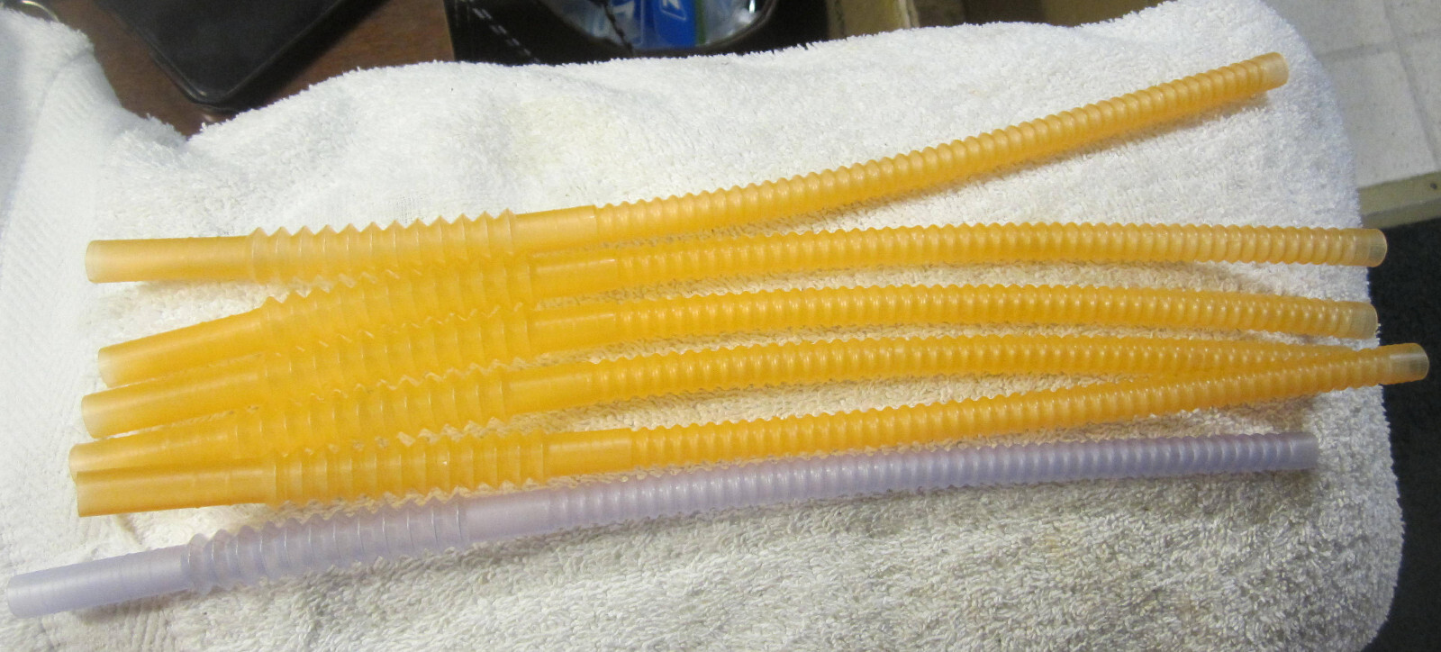 6 lot Tupperware Whistle Straws reusable bendable ,5 orange,1 purple ...