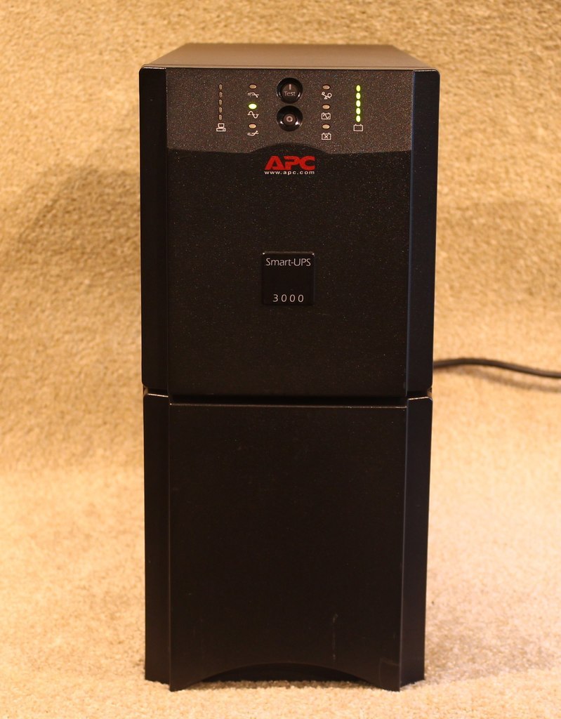 APC SUA3000i SMART-UPS 3000 VA Tower UPS -- New Batteries -- 12m RTB ...