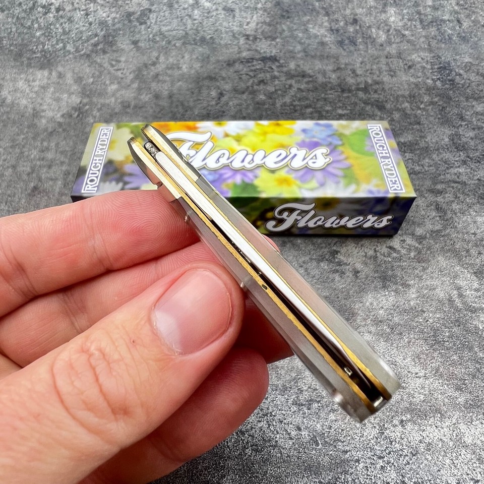 Rough Rider Daisy Flowers Cotton Sampler Traditional Folding Pocket ...