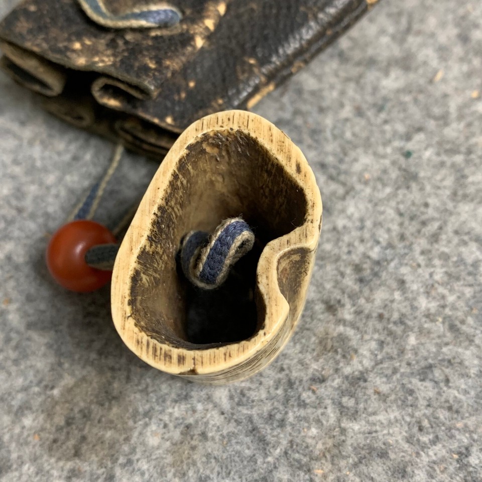 B33920 Antique Japanese Carved Toggle Netsuke with Leather Pouch | eBay