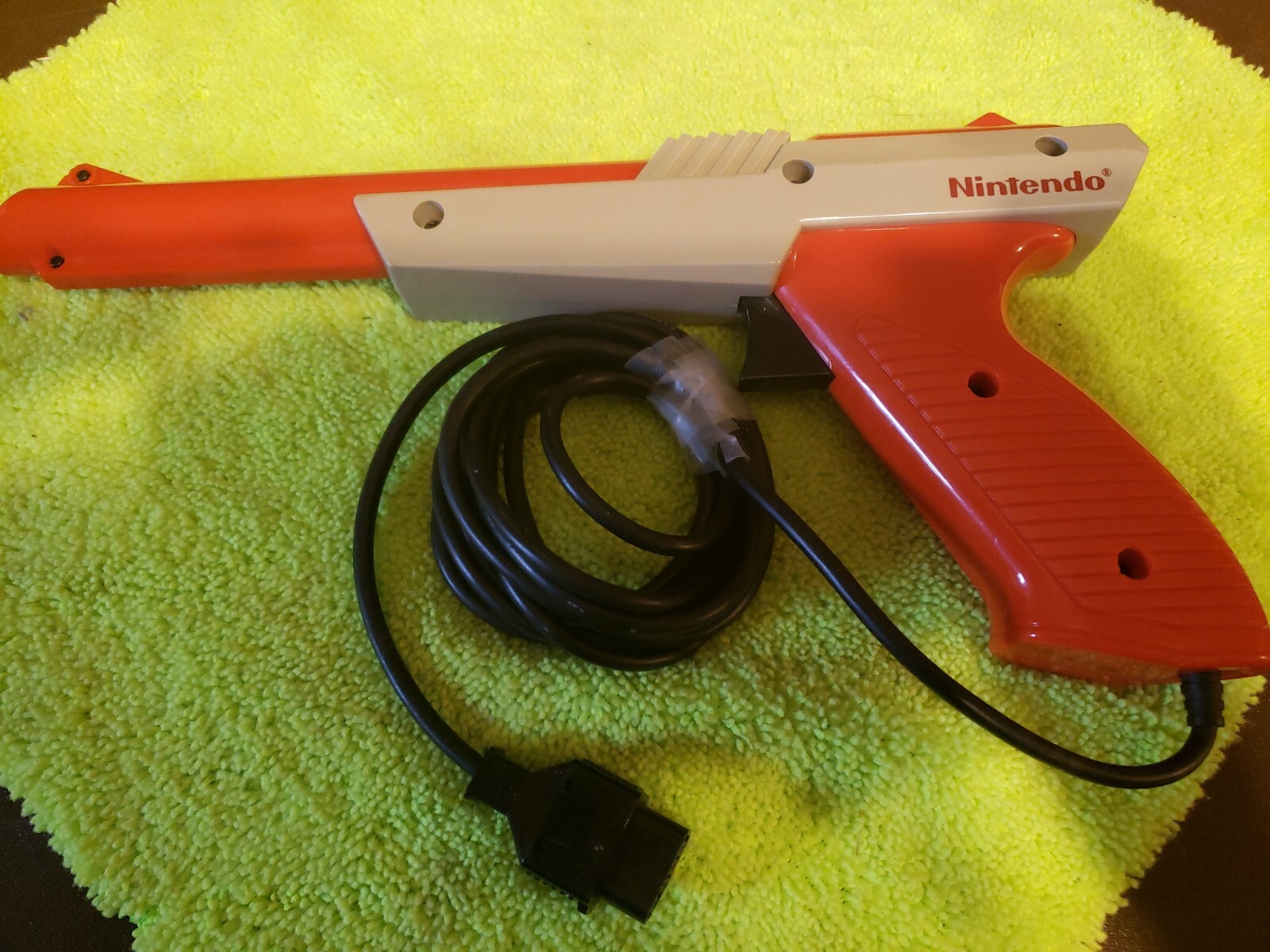 Original Nintendo NES Zapper Lightgun Orange | eBay