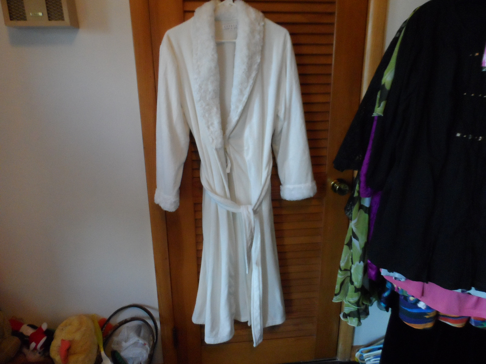 Ladies soft long white Kimono robe w/ faux collar and cuffs size M by ...