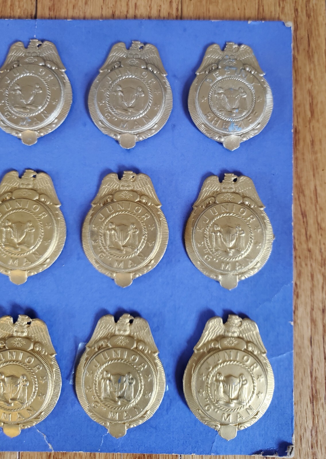 1940's-1950's TOOTSIETOY JUNIOR "G" MAN FBI TOY METAL BADGE STORE ...