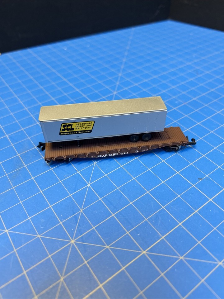 CON-COR N SCALE SEABOARD 50’ FLAT CAR w/ SCL TRAILER | eBay